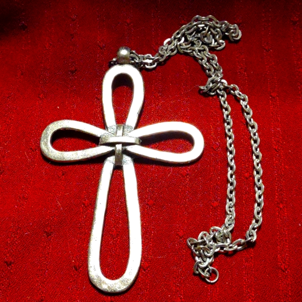 Beautiful Vintage Handmade Silver Metal Cross On A Si… - Gem